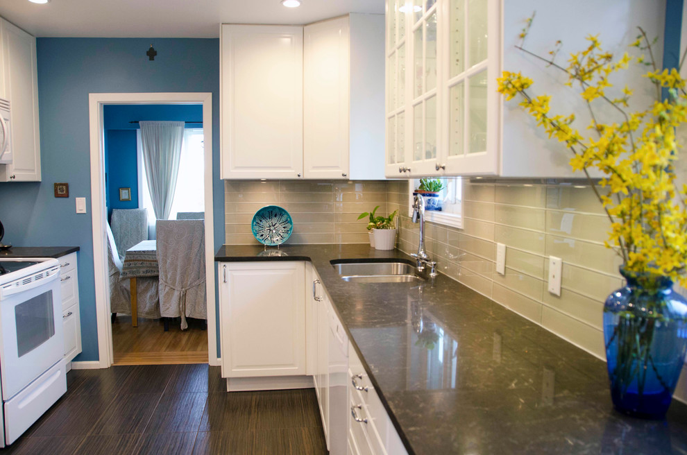 Caesarstone Woodlands Quartz Countertops - Contemporary - Kitchen ...