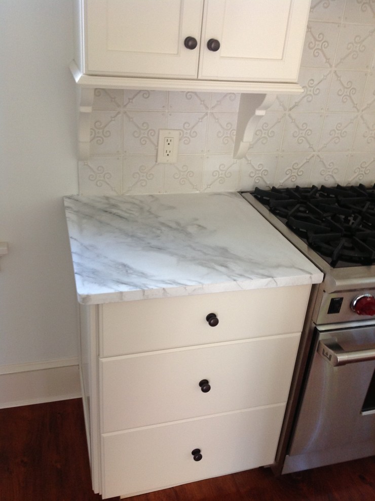 Calacatta Gold overlay - Classique - Cuisine - Boston - par Riptide Finishes INC | Houzz