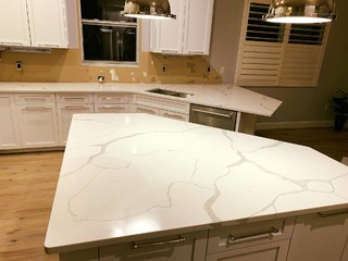 Calacatta Phoenix Quartz_4 - Modern - Kitchen - Tampa - by KB Factory ...