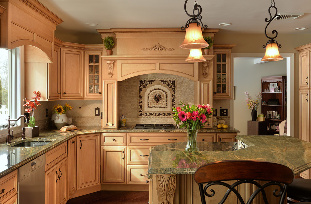 Candlelight Cabinetry Portfolio - Traditional - Kitchen - Newark - by ...