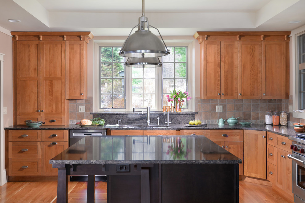 Candlelight Cabinetry Portfolio - Traditional - Kitchen - New York - by ...