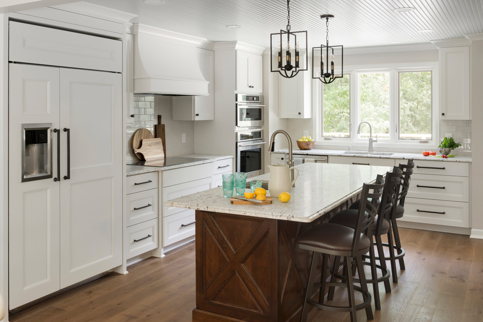 Cantilever Addition - Klassisch - Küche - Minneapolis - von Angela ...