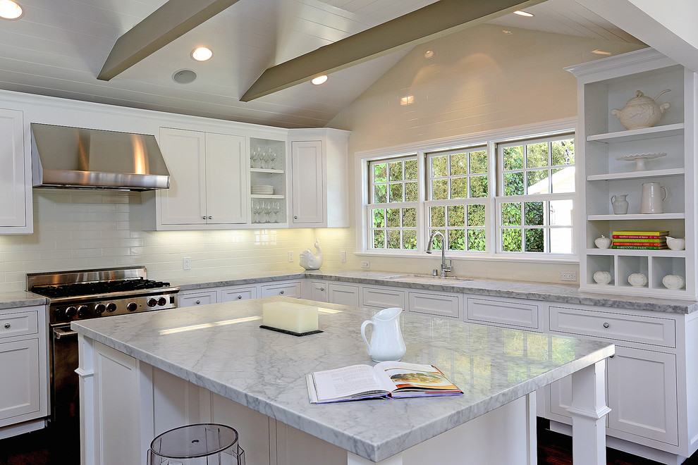 Cape Cod in La Canada Flintridge - Beach Style - Kitchen - Los Angeles ...