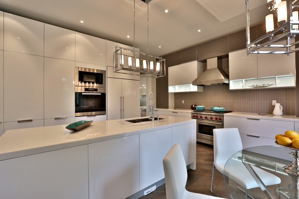 Carmichael Ave, Toronto - Classique Chic - Cuisine - Toronto - par ...