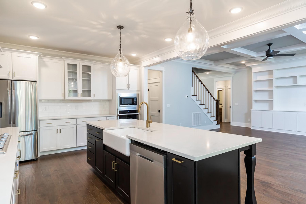 Cedar Accents - Traditional - Kitchen - Raleigh - by Grayson Dare Homes ...