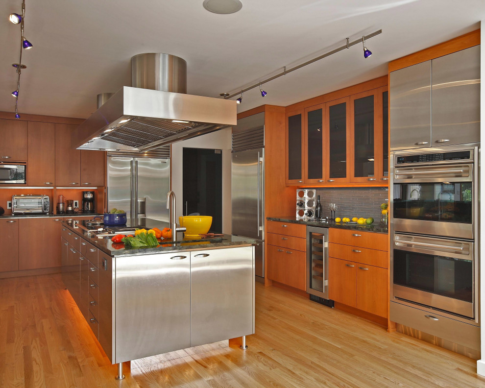 Center Stage Kitchen - Midcentury - Kitchen - New York - by Alex ...