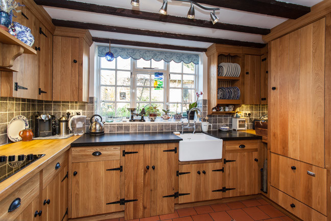 Character Oak farmhouse kitchen in old cottage - Rustic - Kitchen ...
