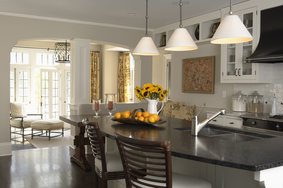 Charming Manor - Traditional - Kitchen - Minneapolis - by Lucy Interior ...