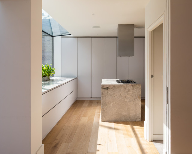 Chelsea Townhouse - Modern - Kitchen - London - by Studio Bua | Houzz UK