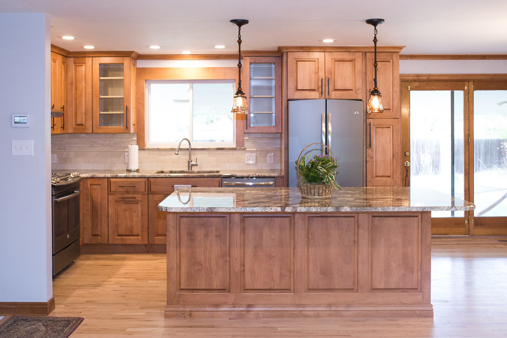 Cherokee Kitchen & Main Level Remodel - Traditional - Kitchen - Denver ...
