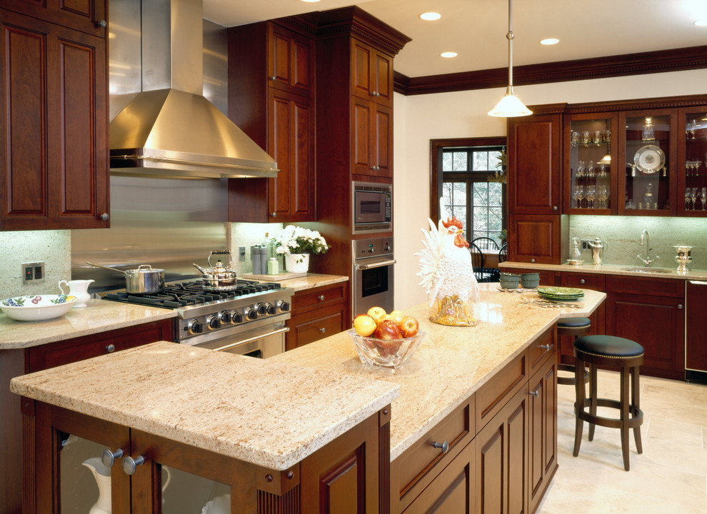 Cherry Chestnut - Traditional - Kitchen - Chicago - by Kitchen Classics ...