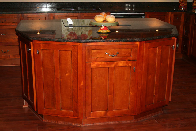 Cherry Shaker Kitchen Cabinets Home Design Traditional Kitchen Columbus By Lily Ann