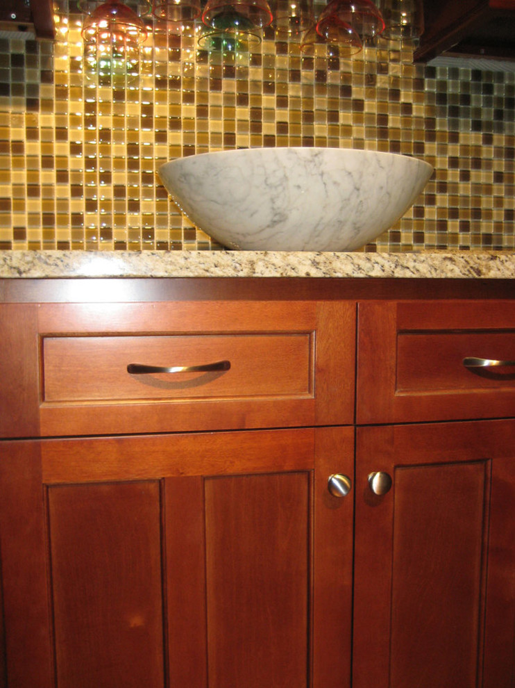 Cherry Shaker Kitchen Cabinets Home Design - Traditional - Kitchen ...