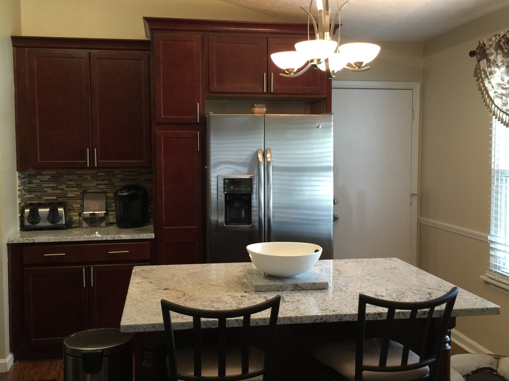 Cherry Wood Skarer Style Cabinets - Classique - Cuisine - Atlanta - par Sharmaine K. Nelson | Houzz