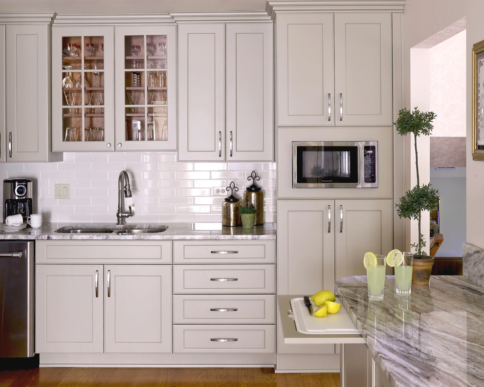 Chicago Aging in Place Kitchen. Designed by Fred M Alsen of fma ...