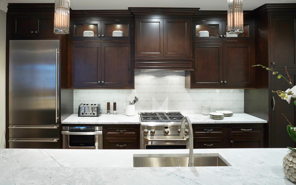 Chicago Kitchen with Open Layout - Kitchen - Chicago - by ED ...