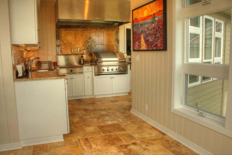 Chinook enclosed porch - Traditional - Kitchen - Portland - by Doyle ...