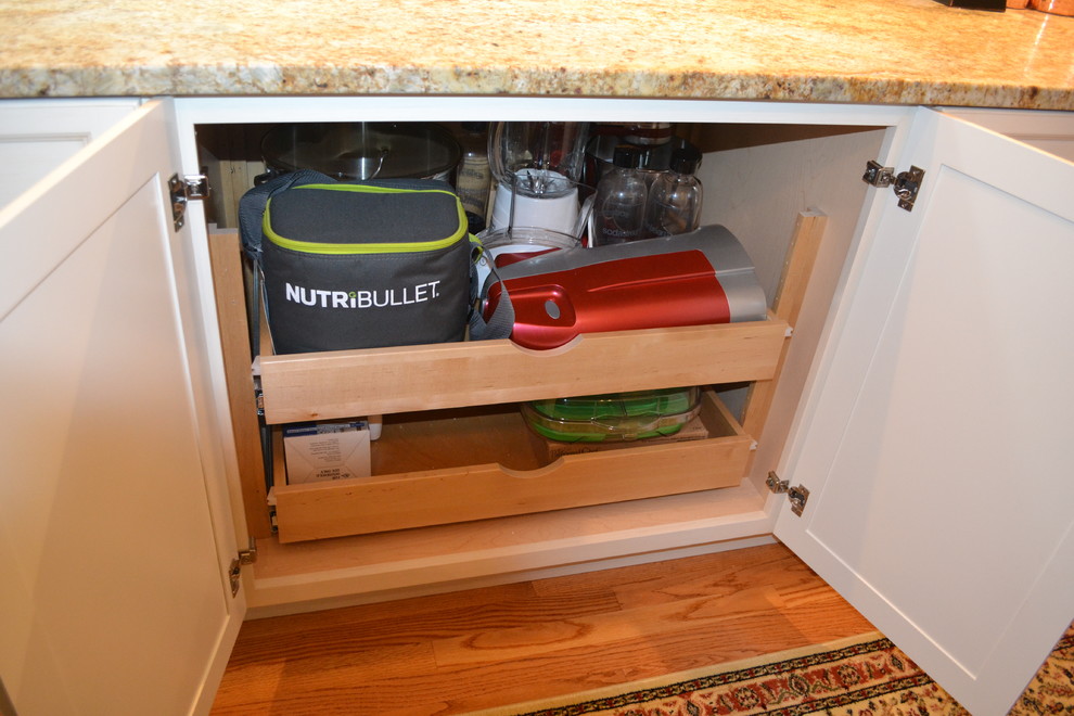 Chippendale Drive, Kitchen - Traditional - Kitchen - Boston - by ...