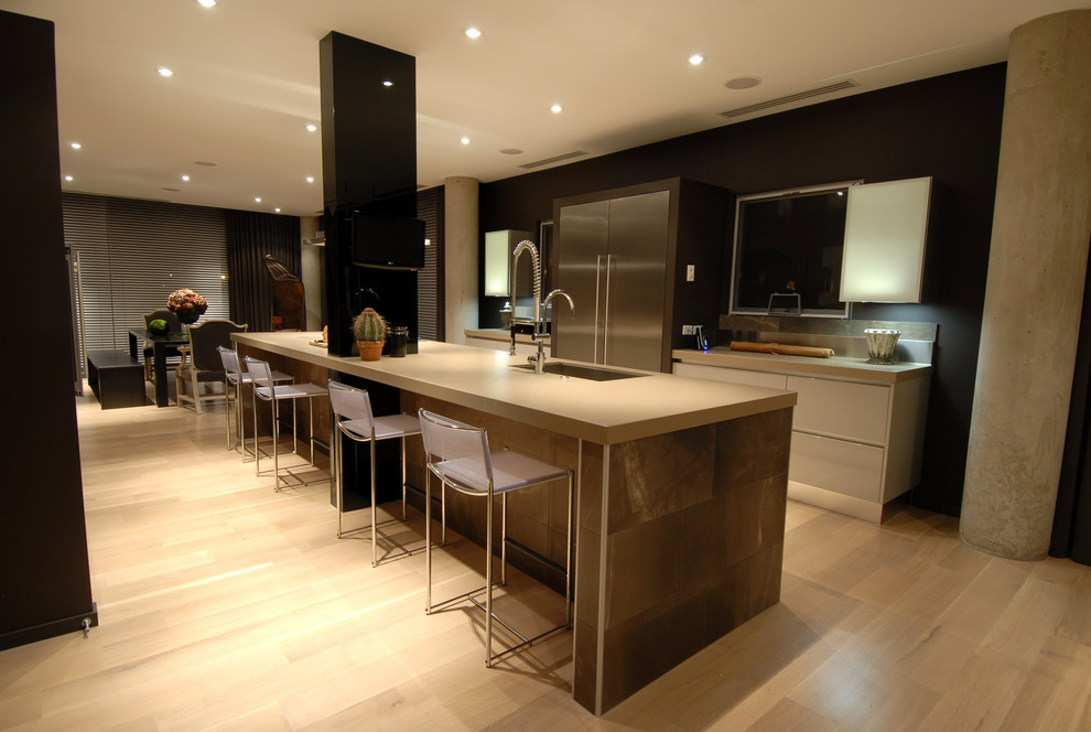 City Apartment - Contemporary - Kitchen - Chicago - by Reed R. Krueger ...