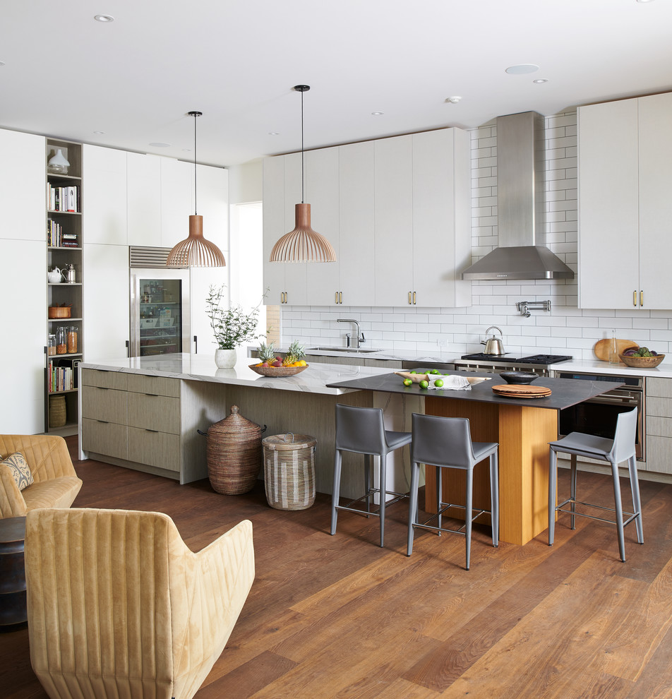 Clarendon - Contemporary - Kitchen - Toronto - by Lisa Lev Design | Houzz