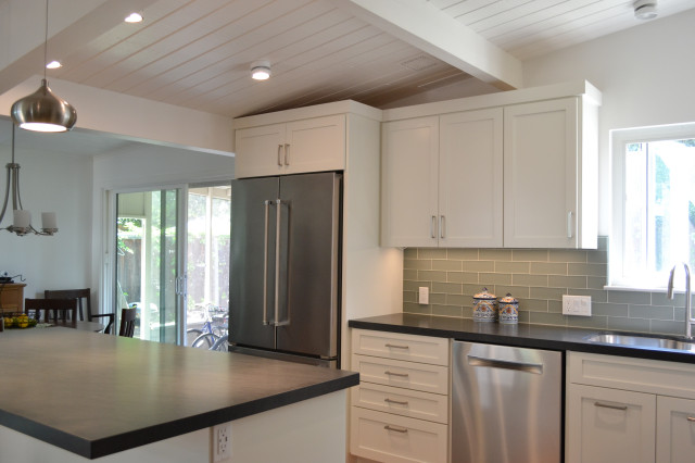 Classic Black and White kitchen - Transitional - Kitchen - San ...