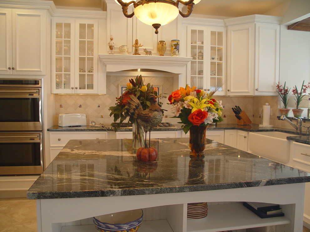 Classic Elegance - Traditional - Kitchen - New York - by Kitchens Direct, Inc | Houzz