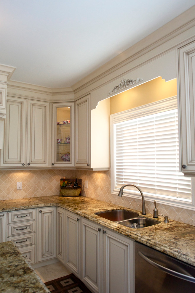 Classic Kitchen Cabinet - Traditional - Kitchen - Toronto - by Royal ...
