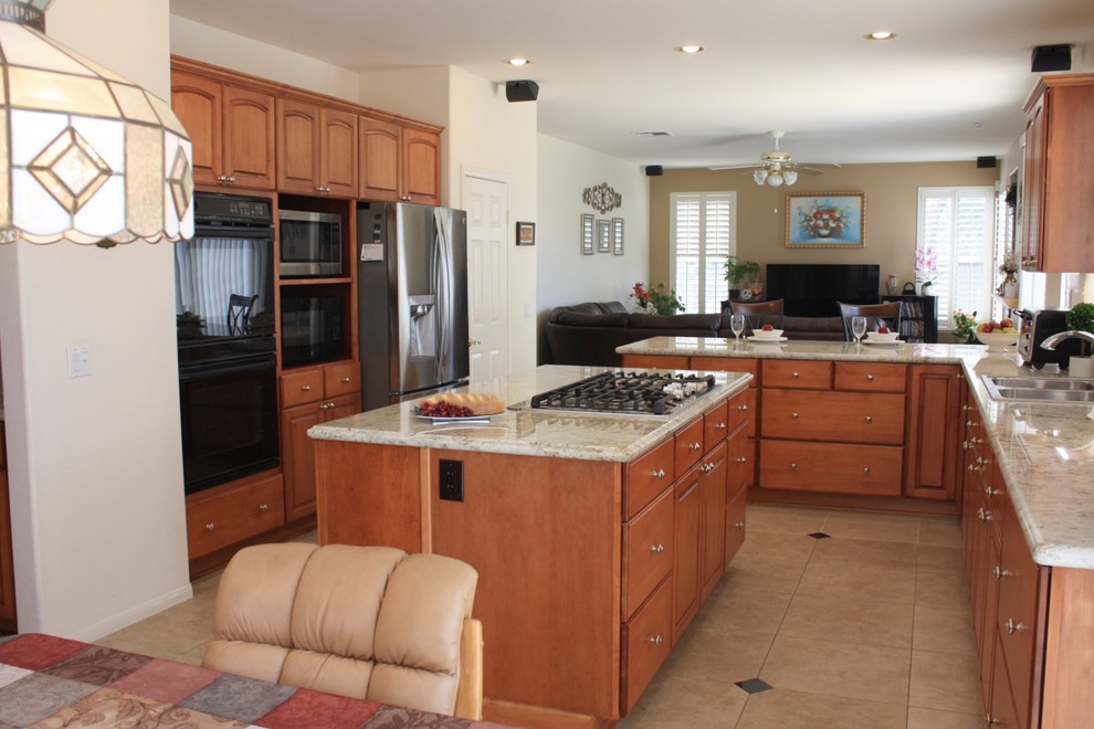 Classic Maple Kitchen - Classique - Cuisine - San Diego - par Miramar ...