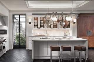 Classic / Traditional Kitchens - Kitchen - by Raven Kitchen Design | Houzz