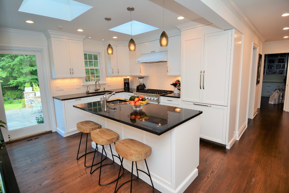Classic White Transitional Kitchen - Transitional - Kitchen - New York ...