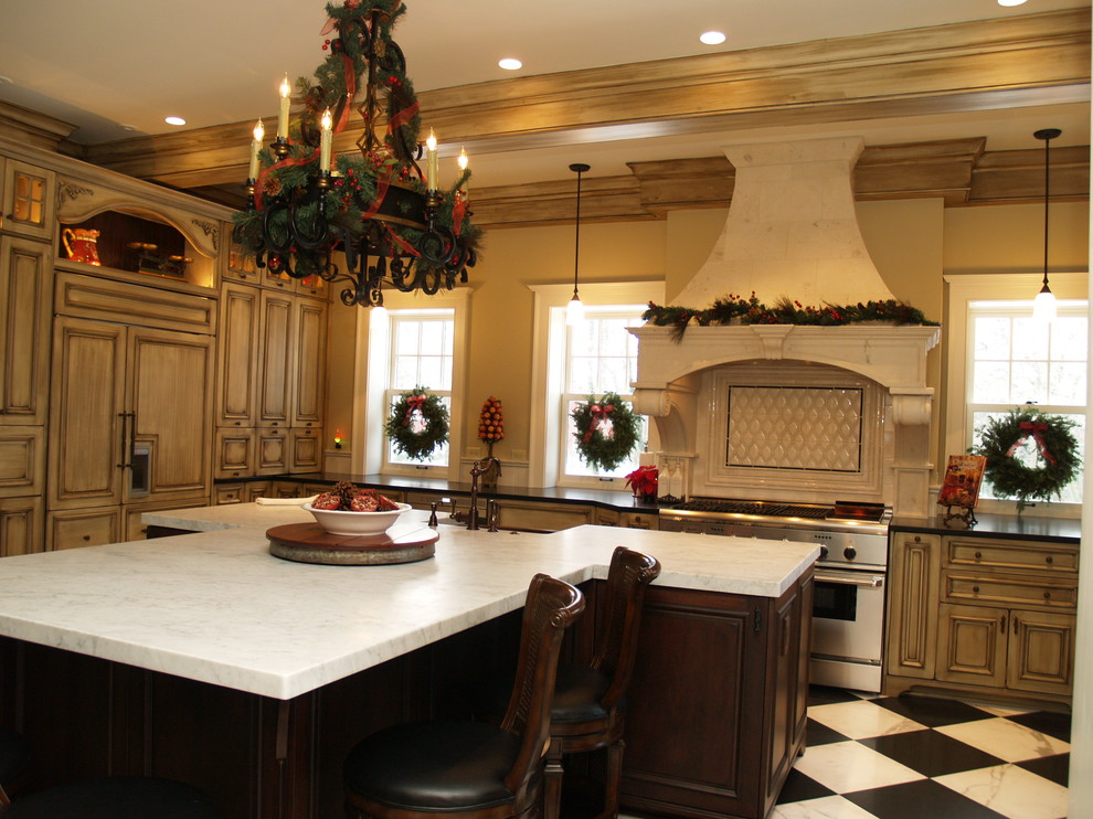 CLEVELAND HTS - Traditional - Kitchen - Cleveland - by Harlequin Design ...
