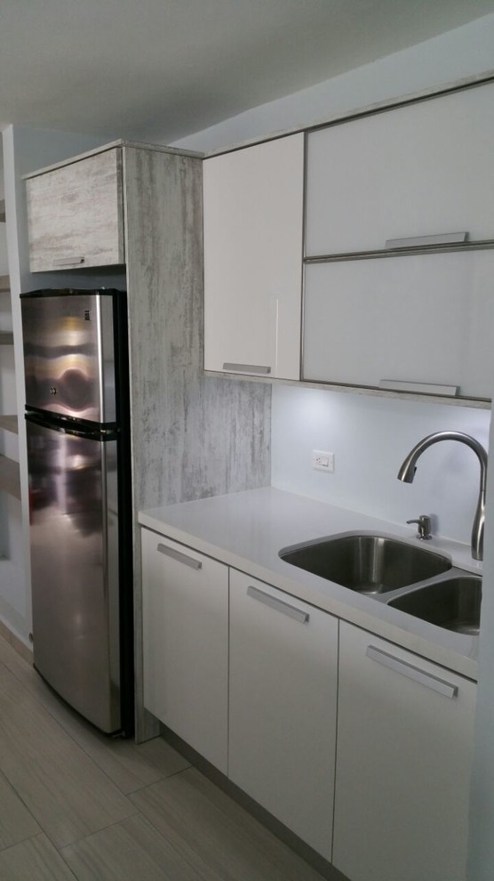 COCINAS PEQUEÑAS - Modern - Kitchen - Other - by TTM Kitchen Designers ...