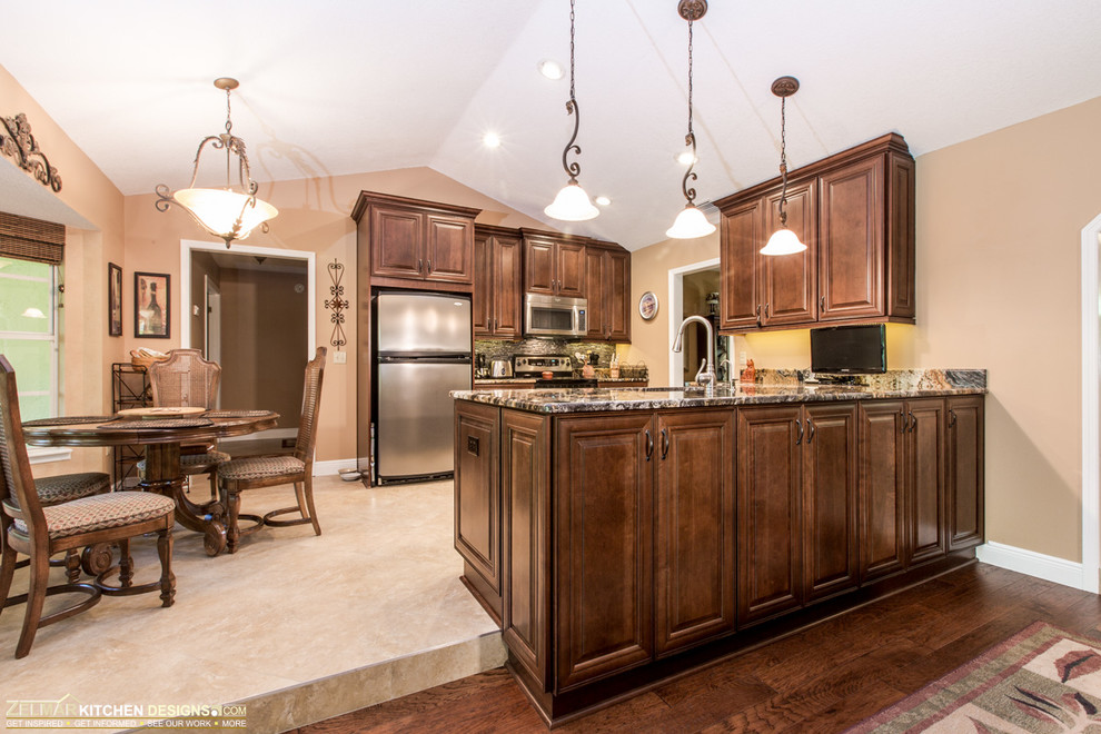 Coleman (Waypoint) Zelmar Kitchen Remodel - Transitional - Kitchen ...