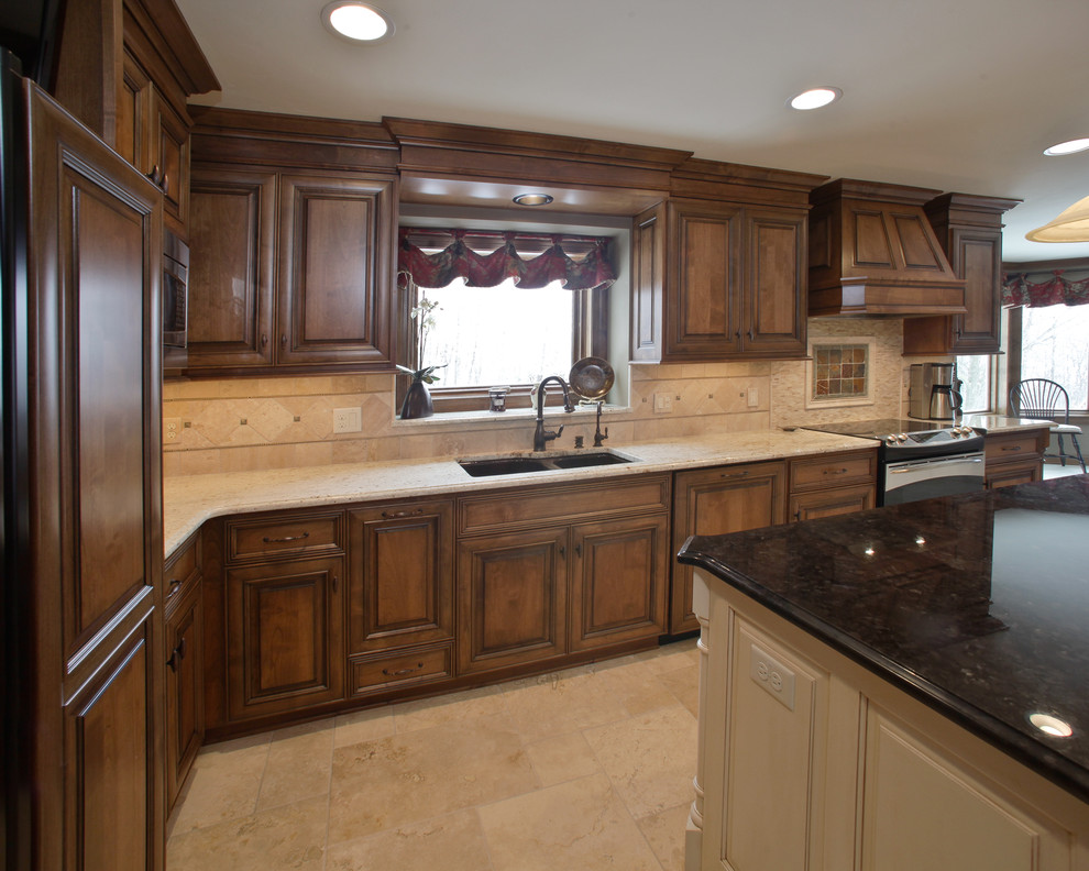 Colgate Whole House Remodel - Traditional - Kitchen - Milwaukee - by ...
