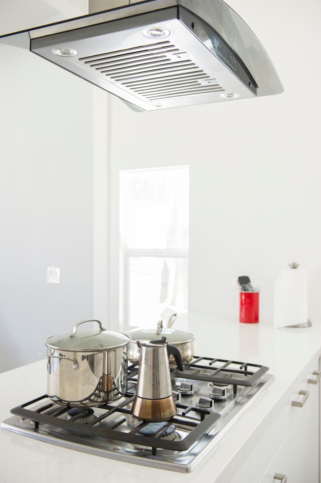 Comanche Kitchen - Modern - Kitchen - Los Angeles - by Pearl Remodeling ...