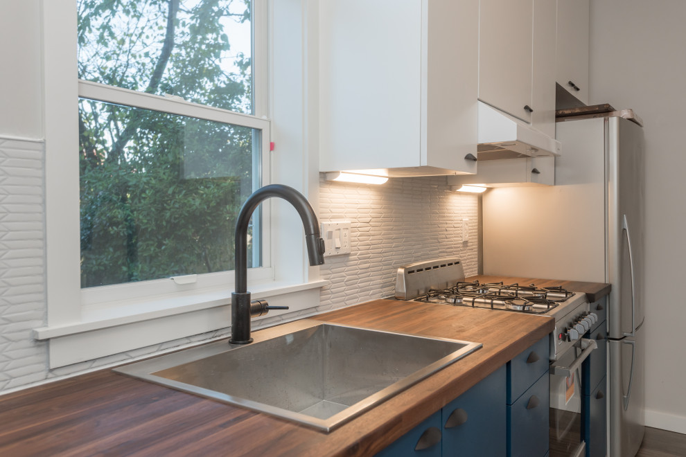 Compact 1-Bedroom ADU in Portland, Oregon - Modern - Küche - Portland ...