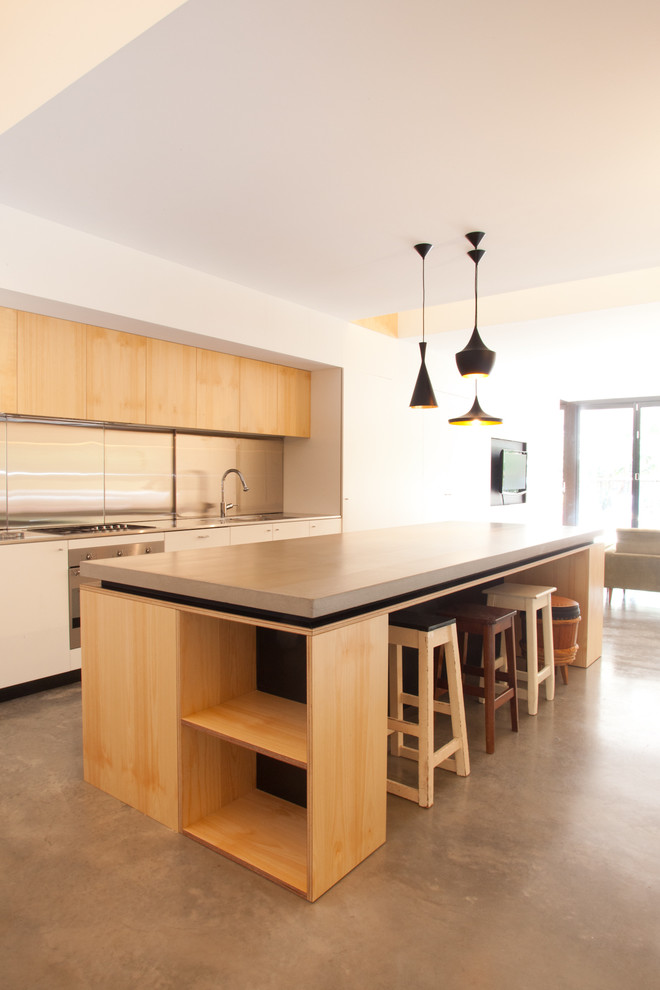 Concrete island benchtop with shadowline - Contemporary - Kitchen ...