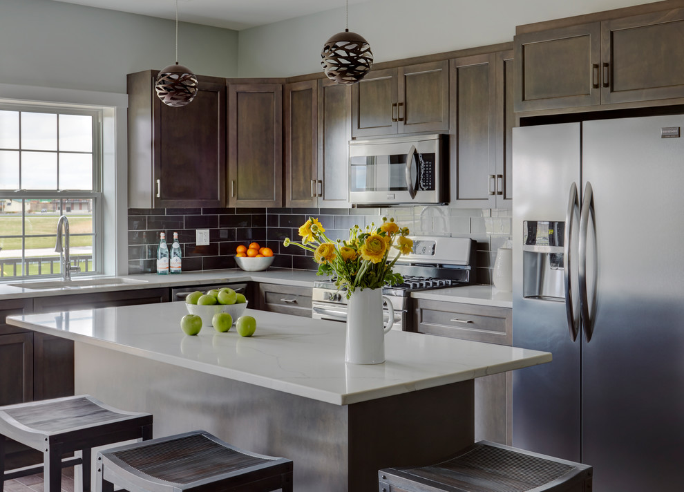 Constructing a Classic - Contemporary - Kitchen - Chicago - by VF ...