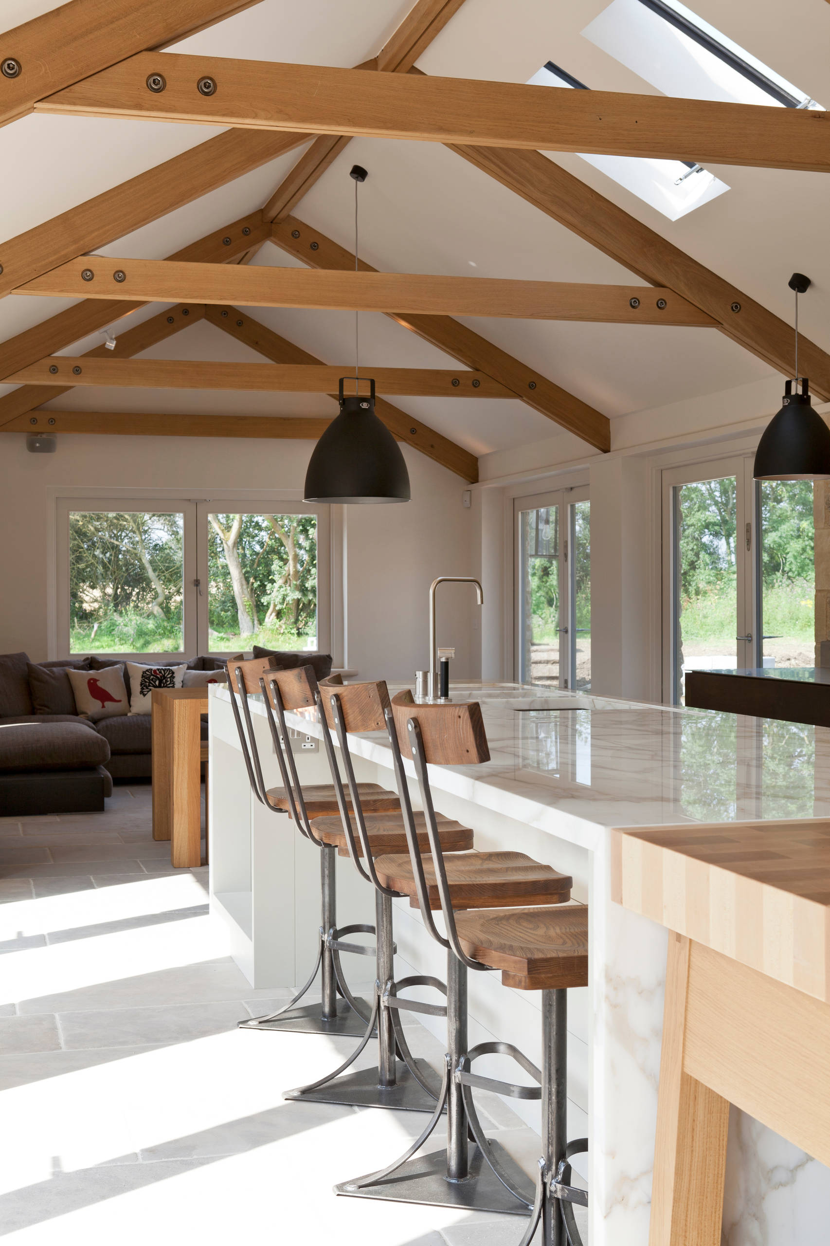 Houzz Tour: A Characterful Barn Conversion Gets a Clever Extension ...