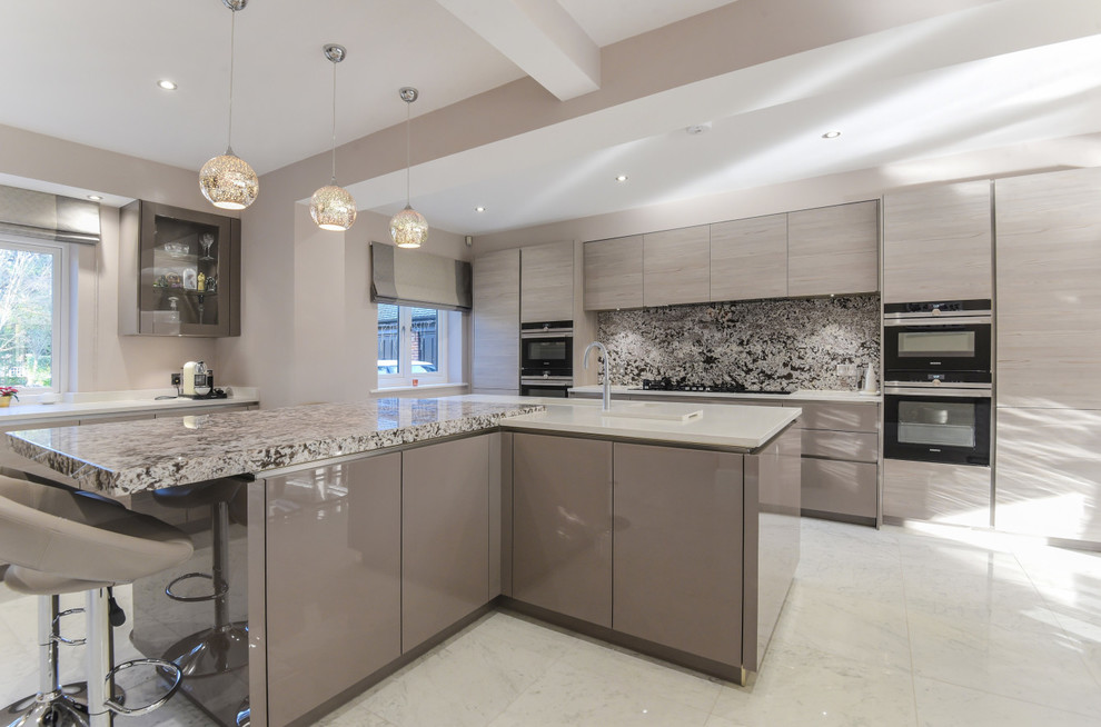 Contemporary Family Kitchen, Ascot - Contemporary - Kitchen - Berkshire ...