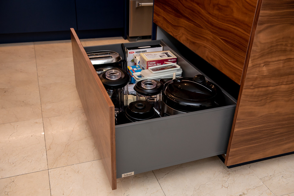 Contemporary Kitchen Remodel Done in a Two Tone Color - Contemporary ...