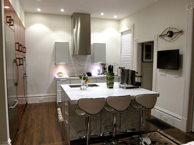 Contemporary Kitchen Renovation by Dresner Design | Chicago ...