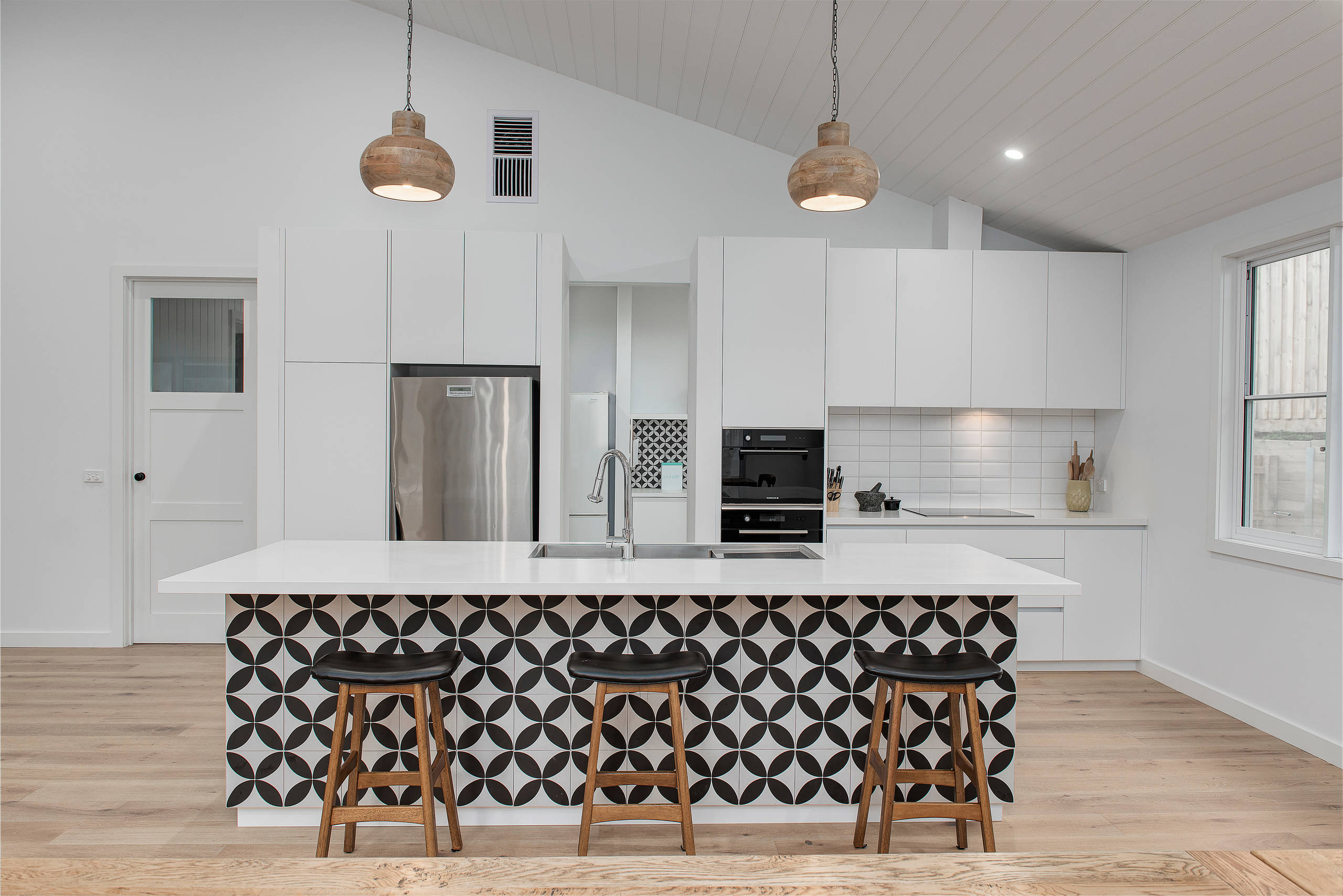 10 Decorative Ideas for Your Kitchen Island Facade | Houzz NZ