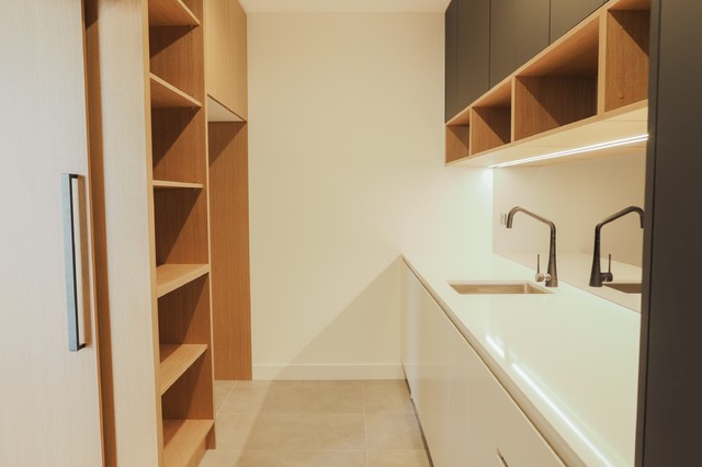 Contemporary Matt Black with Timber Veneer - Contemporain - Cuisine ...