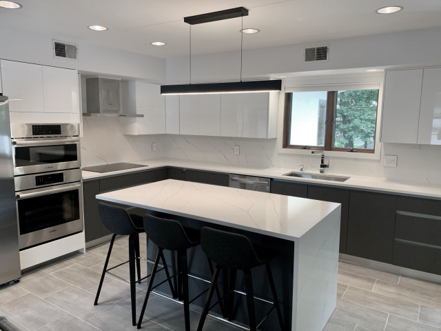 CONTEMPORARY TWO TONE KITCHEN WHITE GLOSS WALL CABINET - GRAY MATTE ...