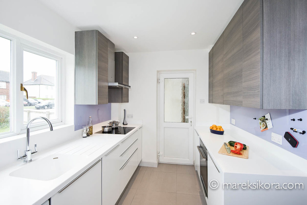 Contemporary White Kitchen with Lilac Splashback - Contemporary ...