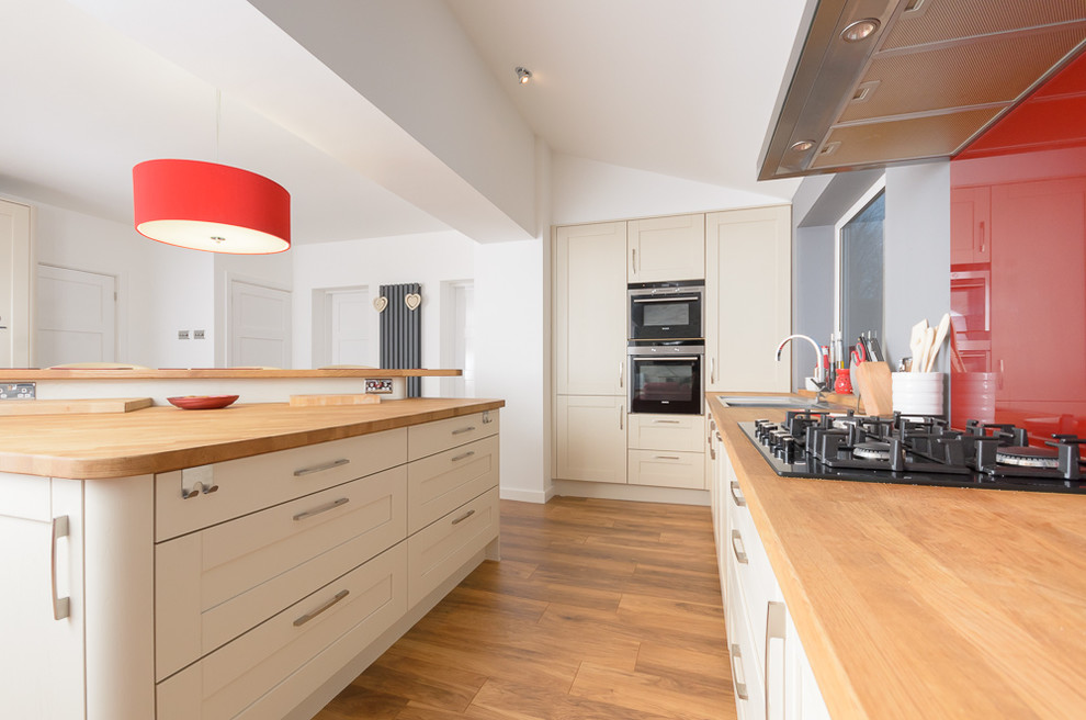 Cook up a home for entertaining with elegant and innovative kitchen ...