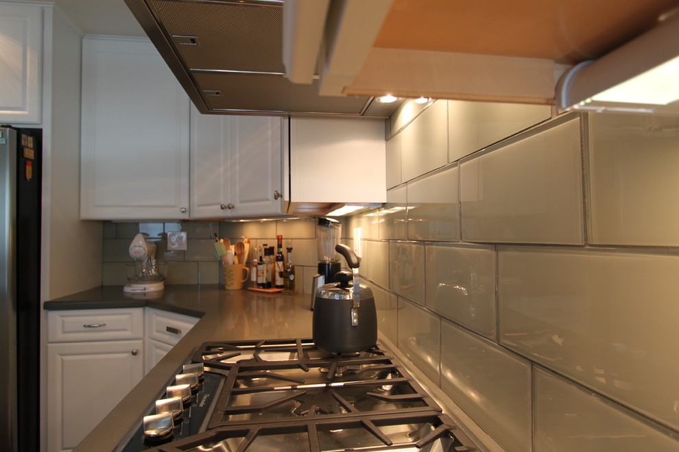 Corona Del Mar kitchen - Traditional - Kitchen - Orange County - by ...
