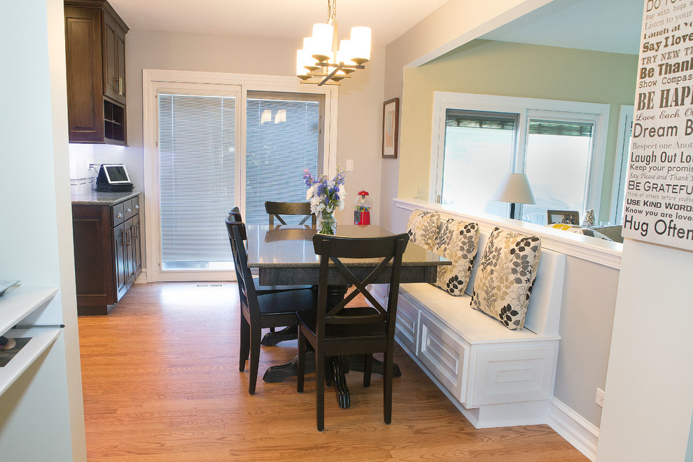 Cosmopolitan Kitchen Design - Transitional - Kitchen - Chicago - by ...