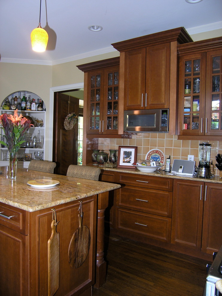 Country Club Kitchen Project - Traditional - Kitchen - Omaha - by Holum ...
